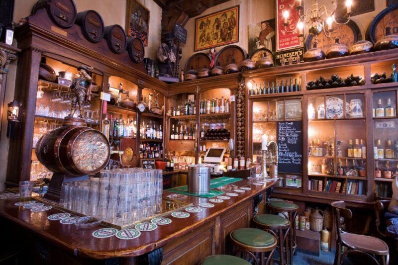 Amsterdam: Exclusive Red Light District Tour and Drink - Key Points