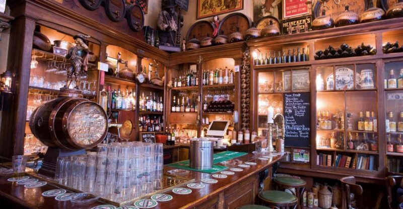 Amsterdam: Exclusive Red Light District Tour and Drink - An In-Depth Look at the Experience