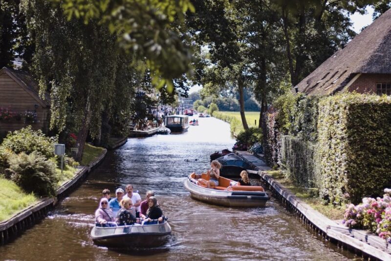 Amsterdam: Explore Giethoorn in a Private Tour with Driver - FAQ