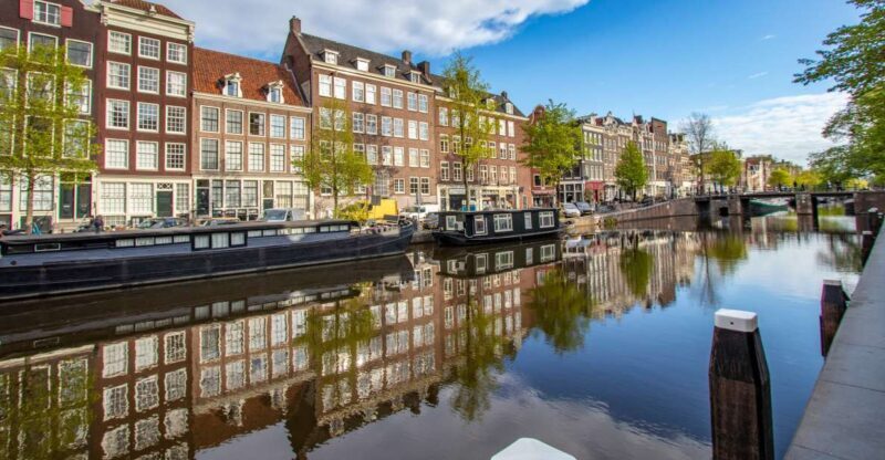 Amsterdam: Express Walk with a Local in 90 minutes - Why This Tour Offers Great Value