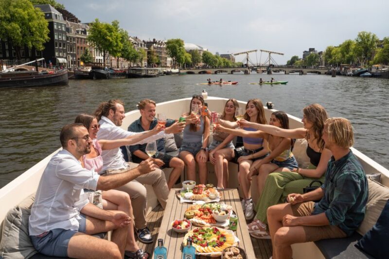 Amsterdam: German Guided Canal Cruise with on Board Bar - FAQ