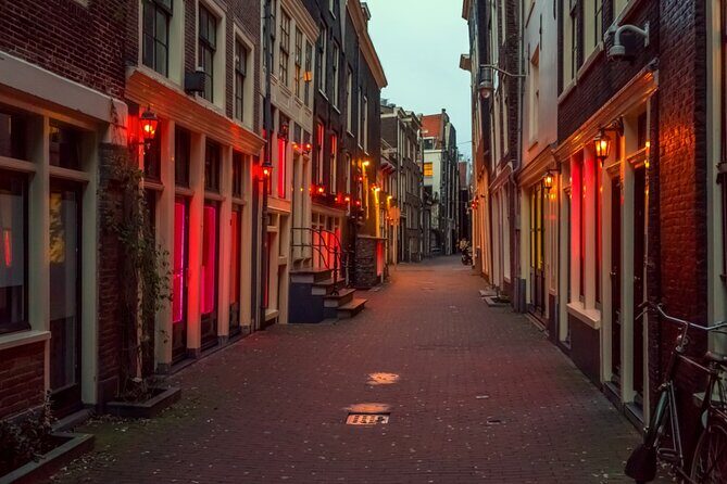 Amsterdam Ghost Hunt: Self-Guided Mystery Adventure - Diving Into the Experience: What to Expect