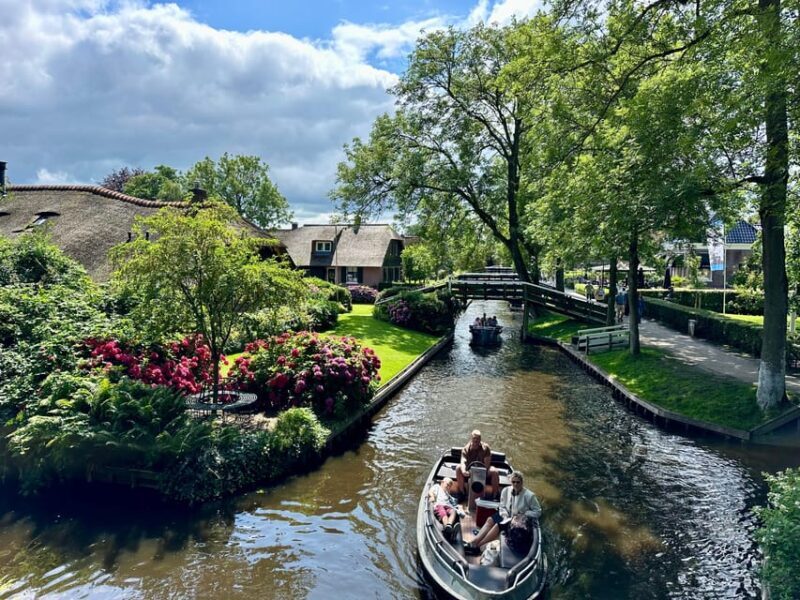 Amsterdam: Giethoorn Day Trip, Boat Tour, and Walking Tour - A Complete Look at the Giethoorn Day Trip
