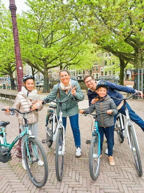 Amsterdam: Guided bike tour in French off the beaten track - What Makes This Tour Stand Out