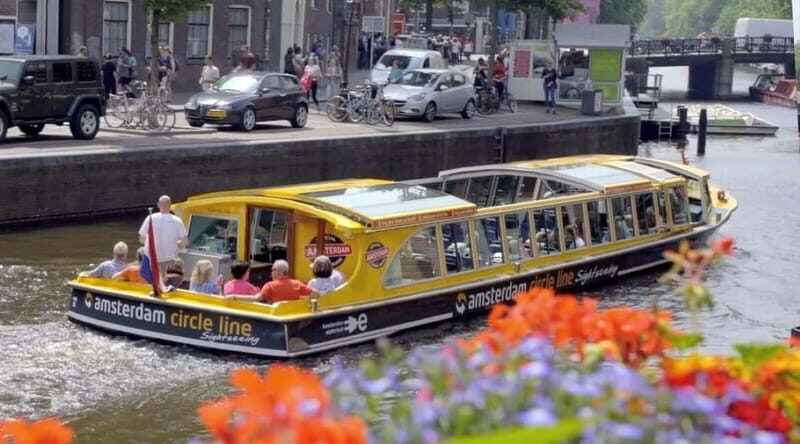 Amsterdam: Historic City Centre Canal Cruise - The Experience: What You Can Expect