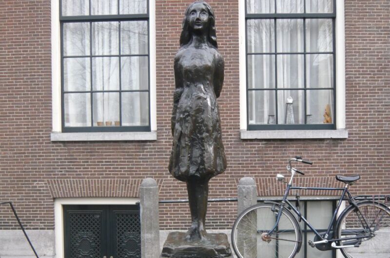 Amsterdam: Historic Walking Tour - Key Points