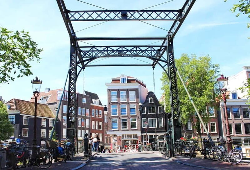 Amsterdam: Jordaan Area Walking Tour - The Starting Point and Initial Impressions