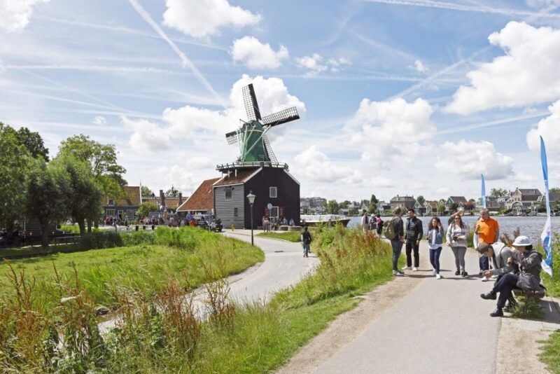 Amsterdam: Keukenhof and Zaanse Schans Live Guided Day Tour - The Sum Up