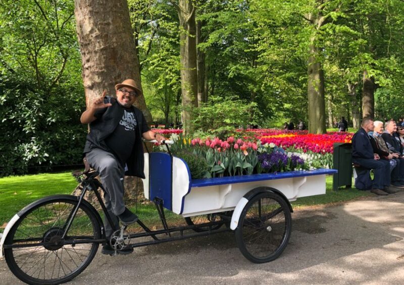 Amsterdam: Keukenhof Tulip Garden and Giethoorn Experience - Exploring the Keukenhof Tulip Garden and Giethoorn Experience: A Balanced Look