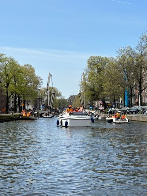 Amsterdam: Kingsday Party Cruise including Drinks - A Breakdown of the Experience