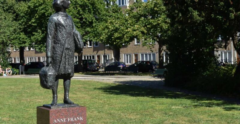 Amsterdam: Life of Anne Frank and Neighborhood Walking Tour - A Deeper Look at the Experience