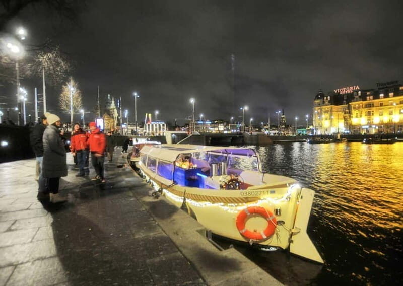 AMSTERDAM LIGHT FESTIVAL: #1 CANAL CRUISE INCL. DRINKS - Who Will Love This Tour?