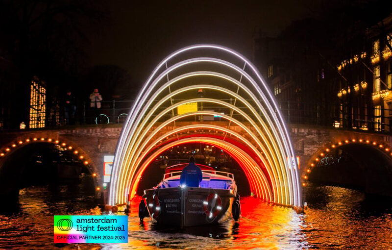 Amsterdam: Light Festival Boat Tour with Warm Drinks - Authentic Perspectives from Past Travelers