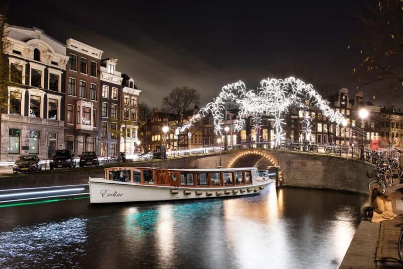 Amsterdam: Light Festival Heated Cruise w/ Hot Drinks & Bite - Analyzing the Experience: What Makes It Stand Out?