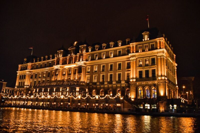 Amsterdam: Light Festival Heated Cruise with Drinks & Snacks - FAQs