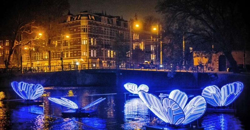 Amsterdam: Light Sculptures Small Boat Tour with Gluhwein - Why You’ll Love the Amsterdam Light Sculpture Tour