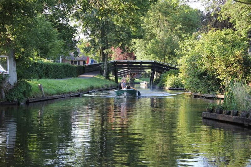 Amsterdam: Live GuideD Giethoorn Boat Tour & Cheese Platter - FAQ about the Giethoorn Day Trip