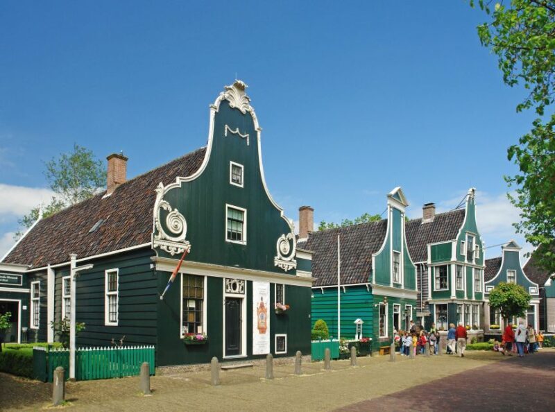 Amsterdam: Live-Guided Zaanse Schans & Cheese Tasting Tour - Who Should Book This Tour