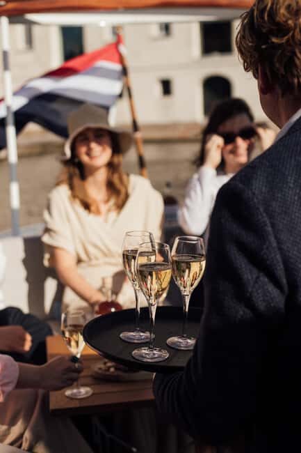 Amsterdam: Moët & Chandon Gourmet Dinner Cruise - The Cruise Itself: A Floating Lounge of Elegance