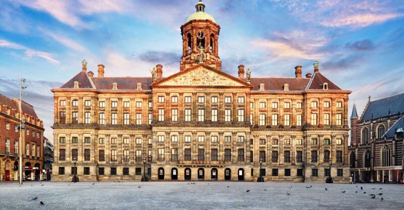 Amsterdam Old Town Highlights Private Tour & Cruise Tickets - The Experience: What To Expect on This Tour