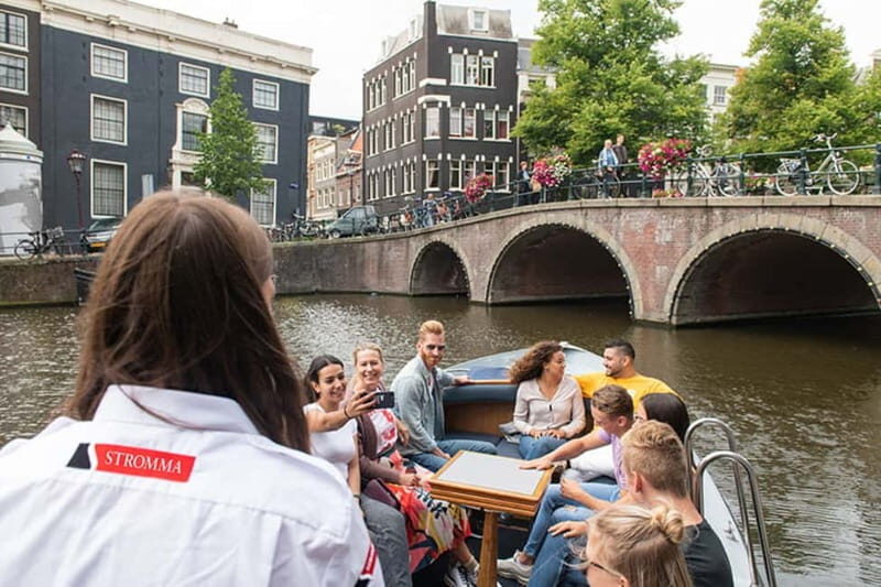 Amsterdam: Open Boat Tour of Canals with Expert Local Guide - Considering the Value