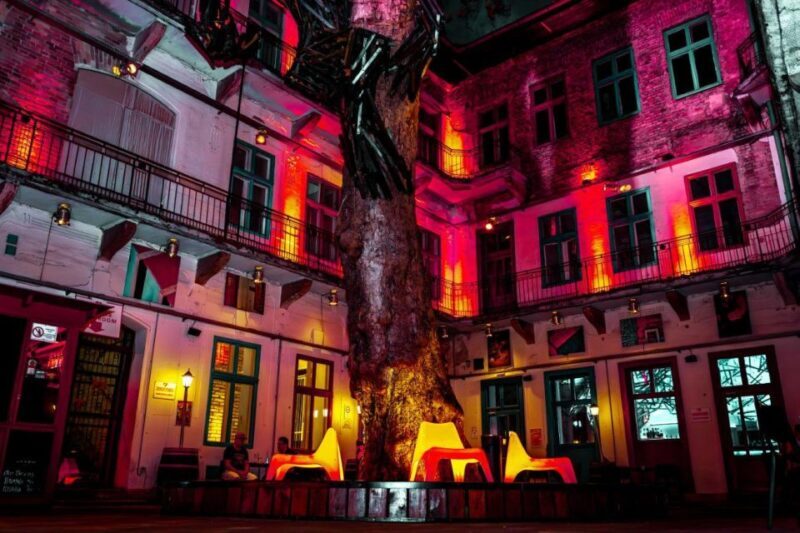 Amsterdam: Original Pub Crawl Party with VIP Entrance - An Overview of the Experience
