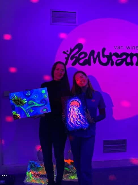 Amsterdam: Paint and Sip in the Dark at Rembrandt van Wine - Who Will Love This Experience?