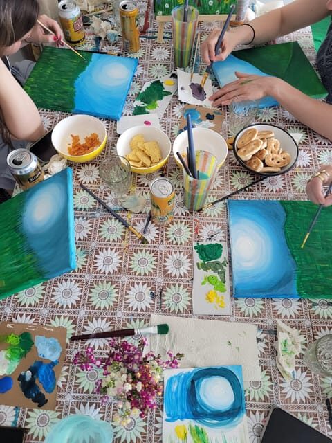 Amsterdam: Paint and Sip Workshop for (Bachelorette) Parties - The Venue Options: Convenience and Atmosphere