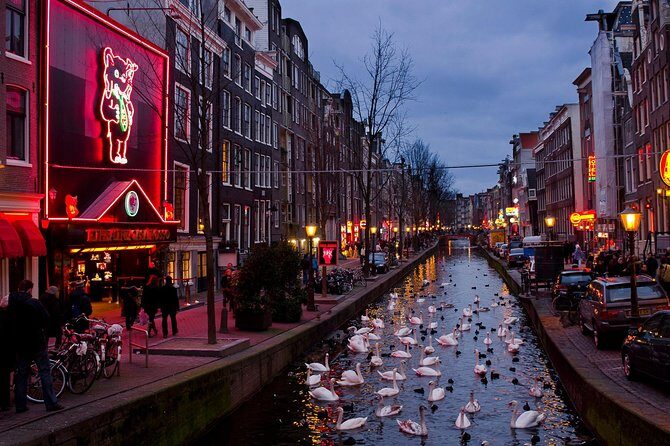 Amsterdam Photography Masterclass - Private Photography Lesson - An Authentic Photography Journey in Amsterdam