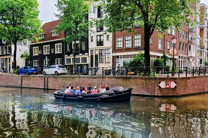 Amsterdam Private Canal Cruise  90 Minutes through the Old City - Practical Details: What Travelers Should Know