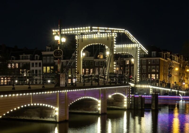 Amsterdam: Private Canal Cruise in German + Unlimited Drinks - The Sum Up