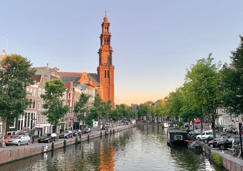 Amsterdam: Private Canal Cruise in German + Unlimited Drinks - FAQ