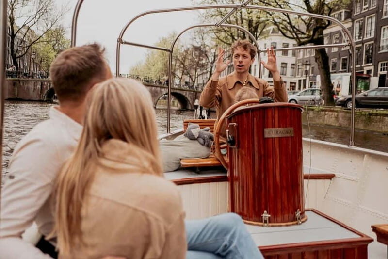 Amsterdam: Private Canal Cruise with snacks and drinks - Introduction