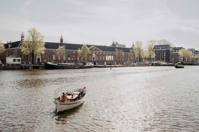 Amsterdam: Private Canal Cruise with snacks and drinks - Who Should Book This Tour?
