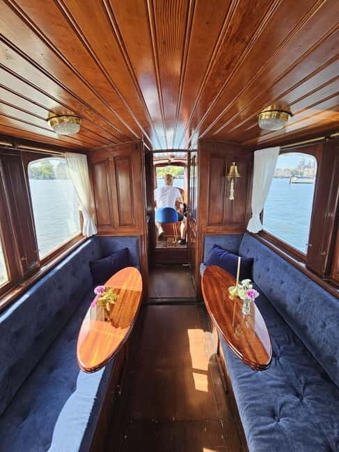 Amsterdam: Private Dinner Cruise on a Luxury Saloon Boat - Key Points