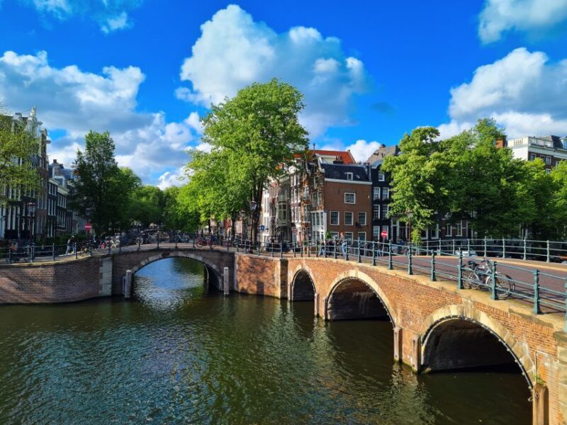 Amsterdam: Private Pedicab Historical Sightseeing Tour - Final Thoughts: Who Should Book This Tour?