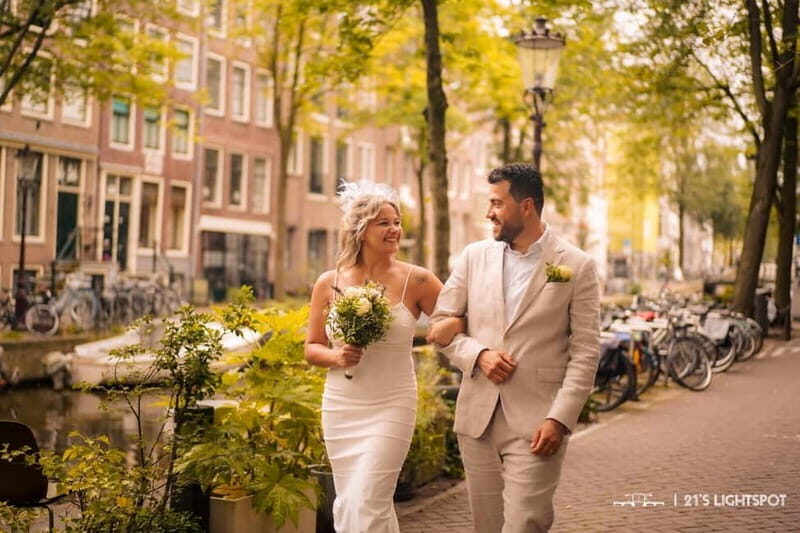 Amsterdam: Private Photoshoot for Couples, Families, or Solo - Why Choose a Photoshoot in Amsterdam?