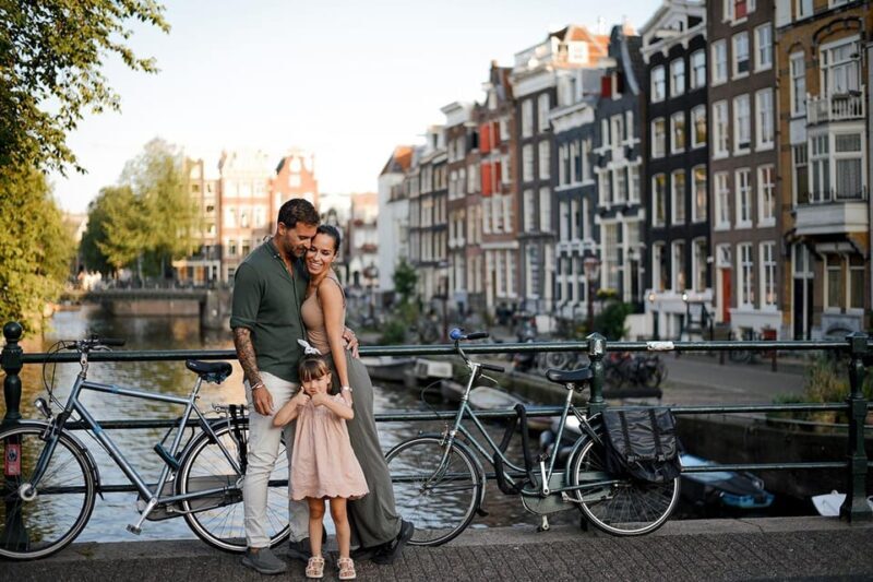 Amsterdam: Private Photoshoot in iconic locations - Key Points