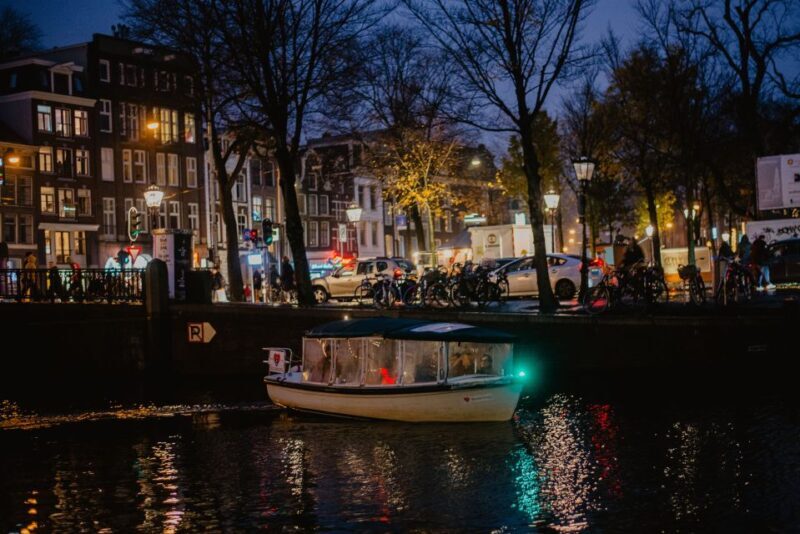 Amsterdam: Private Romantic Evening Boat Tour with Prosecco - Practical Details and What to Keep in Mind