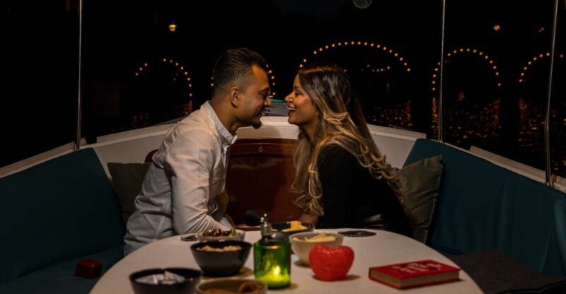 Amsterdam: Private Romantic Evening Boat Tour with Prosecco - Authentic Traveler Feedback