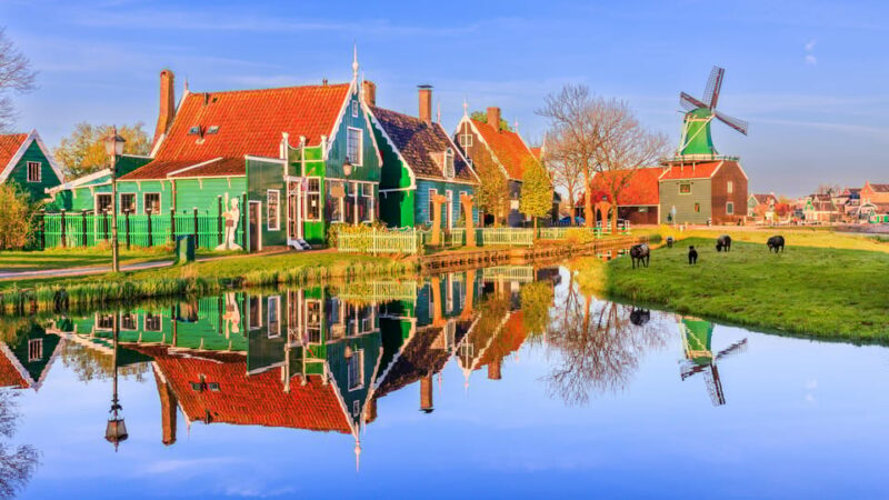 Amsterdam: Private Tour Giethoorn, Zaanse Schans Local Guide - Key Points