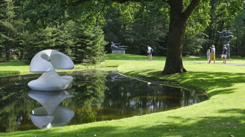Amsterdam: Private Tour of Kröller-Museum Het Loo Muiderslot - Key Points