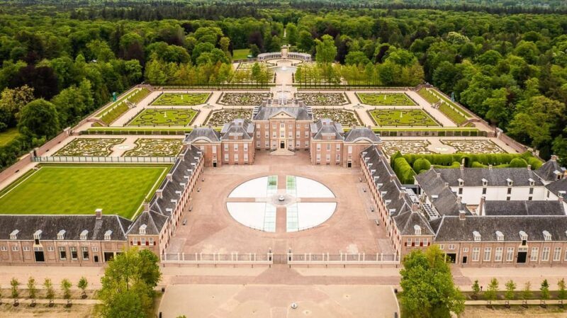 Amsterdam: Private Tour of Kröller-Museum Het Loo Muiderslot - A Closer Look at Each Site