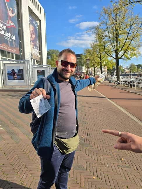 Amsterdam: Private walking tour with Coffee & Anne Frank VR - An Honest Look at the Tour