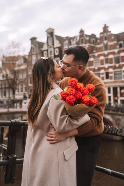 Amsterdam: Professional Photoshoot at the Canals - Frequently Asked Questions