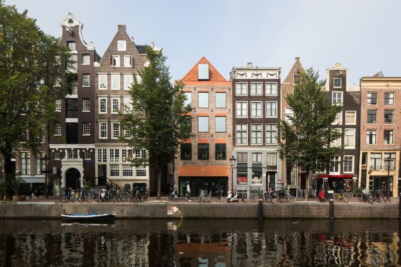 Amsterdam: Red Light District 1-hour Smartphone Audio Tour - What To Expect: Practical and Content Insights