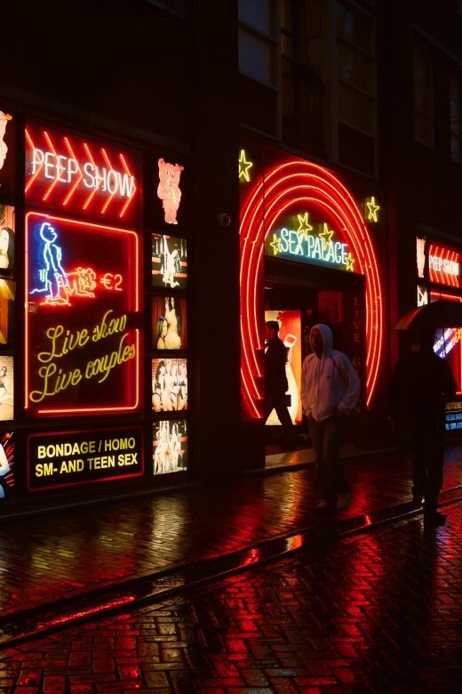 Amsterdam: Red Light District and Coffeeshop Culture Tour - Key Points