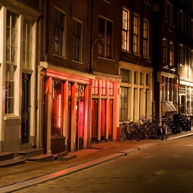 Amsterdam: Red Light District and Coffeeshop tour - An Inside Look at the Amsterdam Red Light District & Coffeeshop Tour