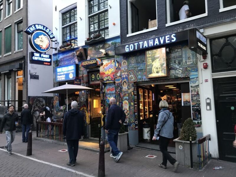 Amsterdam: Red Light District and Local Pub Tour - What to Expect on the Tour