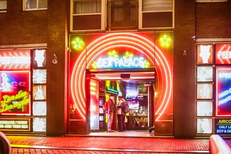 Amsterdam Red Light District & Coffee Shop Tour - An In-Depth Look at the Experience